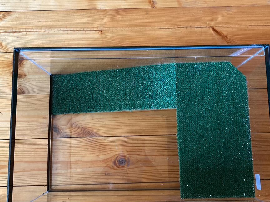 Продаю аквариум на 50литров небодошол