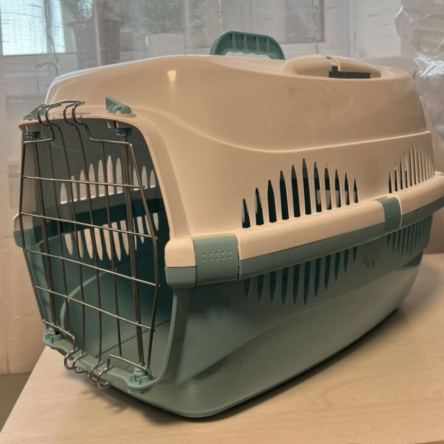 Переноска для животных пластиковая