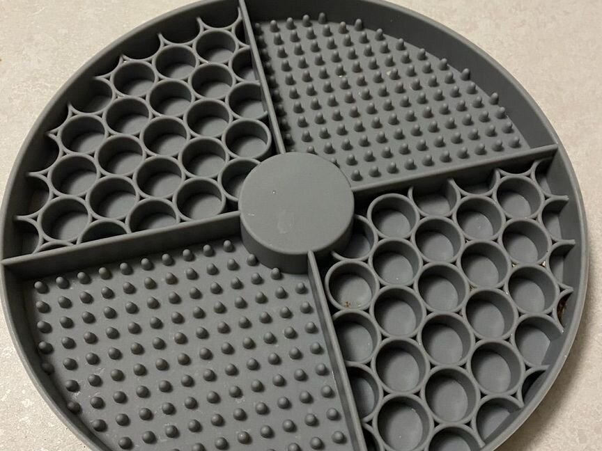 Лизательный коврик для собак (новый)