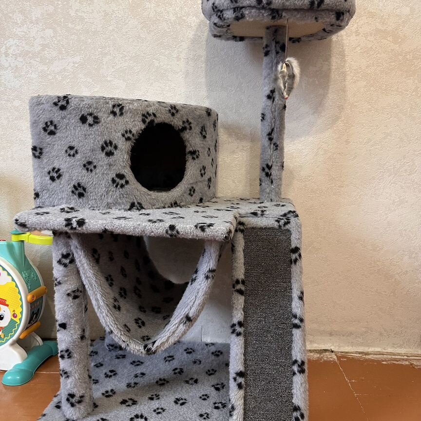 Домик для кошки с когтеточкой бу