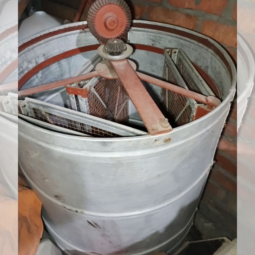 Медогонка бу 3х.рамочная