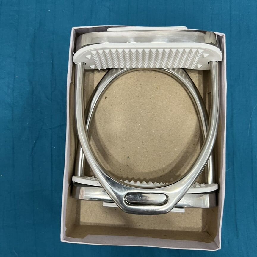 Стремена для лошади