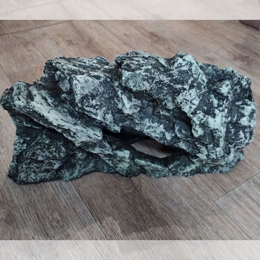 Камень фирмы Deksi