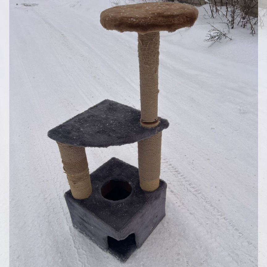 Домик с когтеточкой для кошки