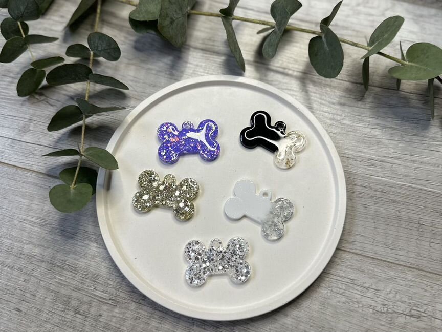 Адресник из эпоксидной смолы