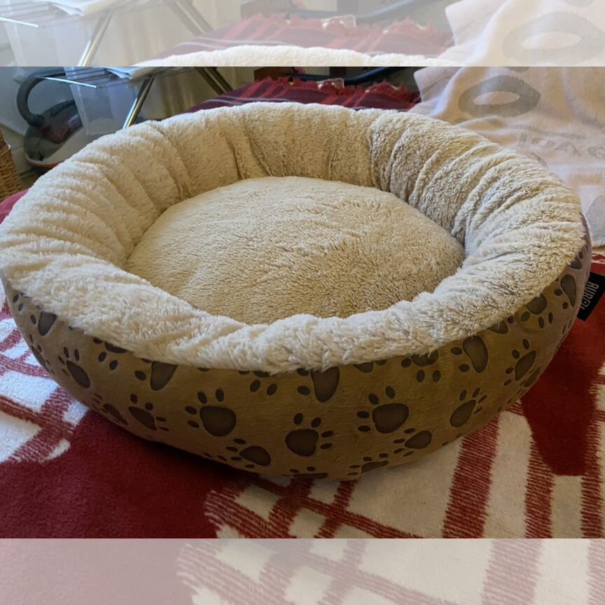 Лежанка для собак и кошек rurri новая