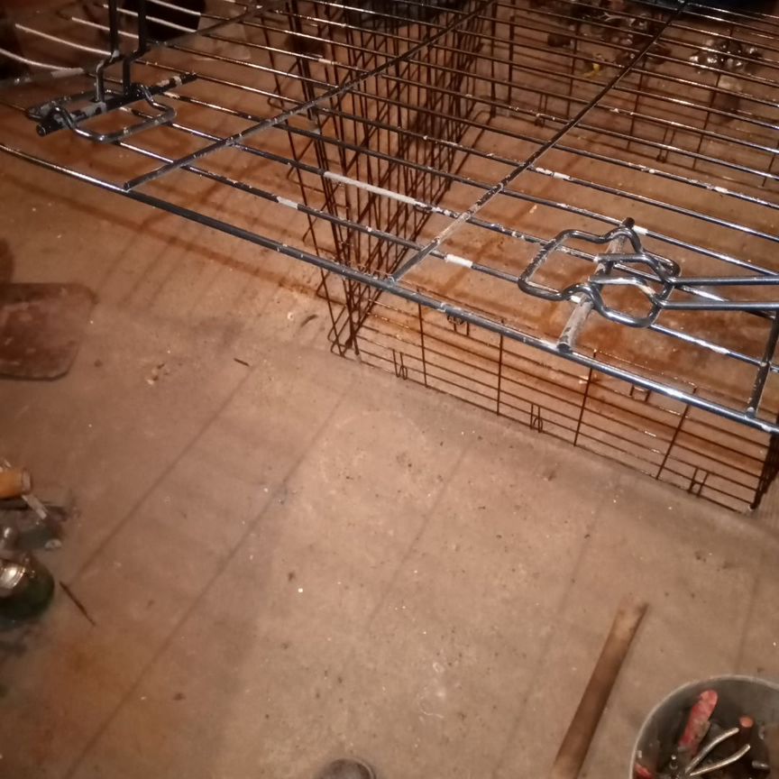 Продам собачю клетку для квартиры бу