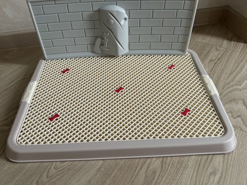 Лоток для собак со стенкой