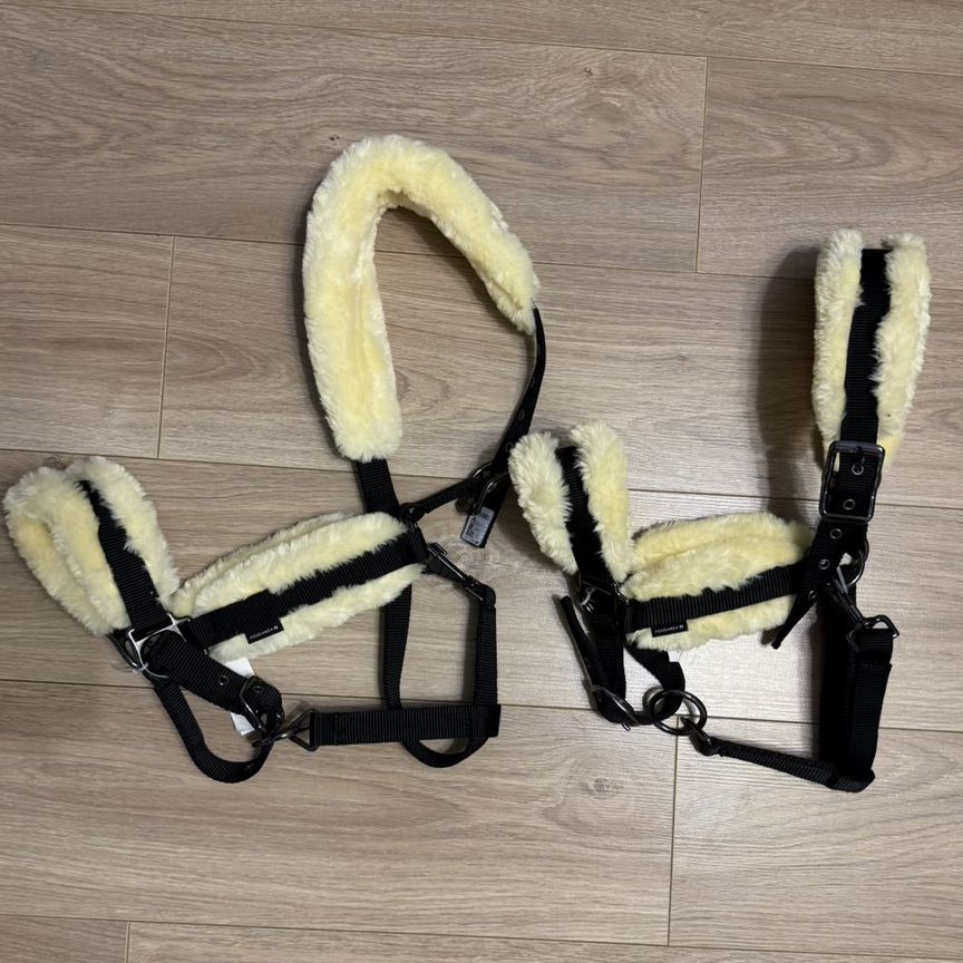 Недоуздки для лошади новые