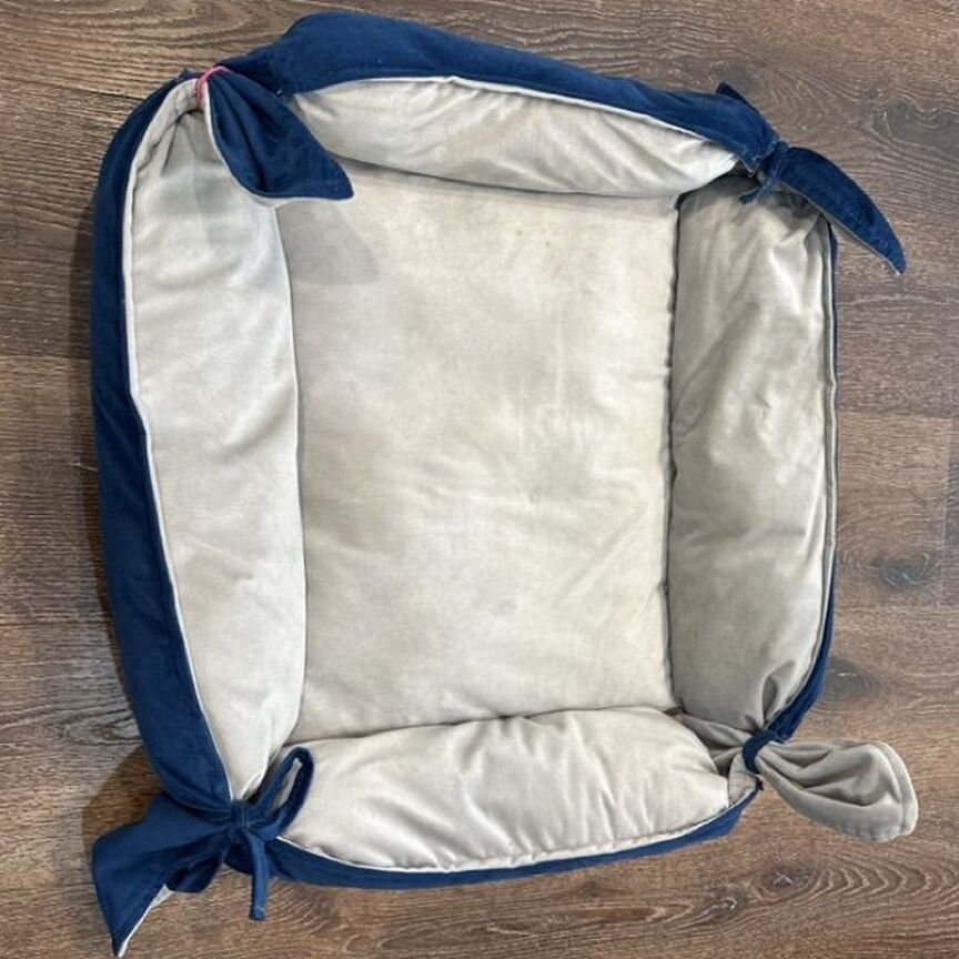 Лежанка для собак