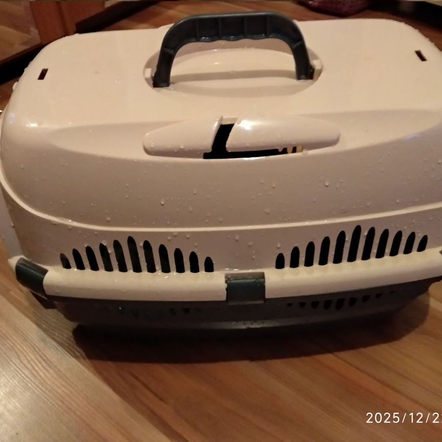 Переноска для кошек пластиковая