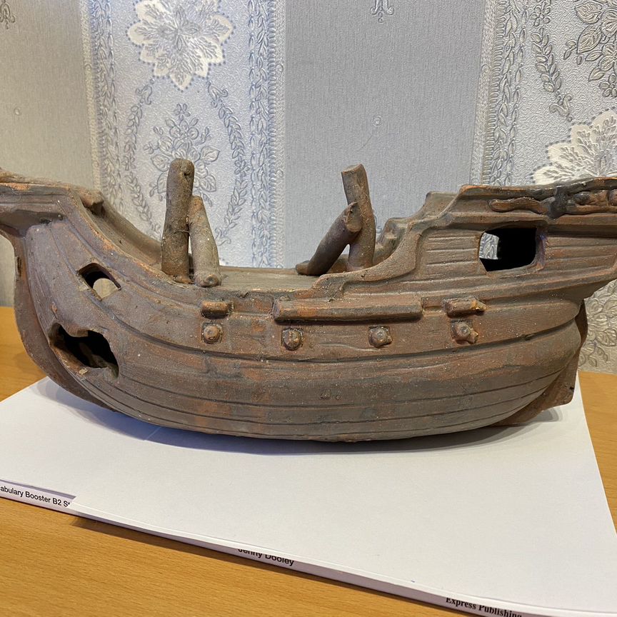 Корабль для аквариума