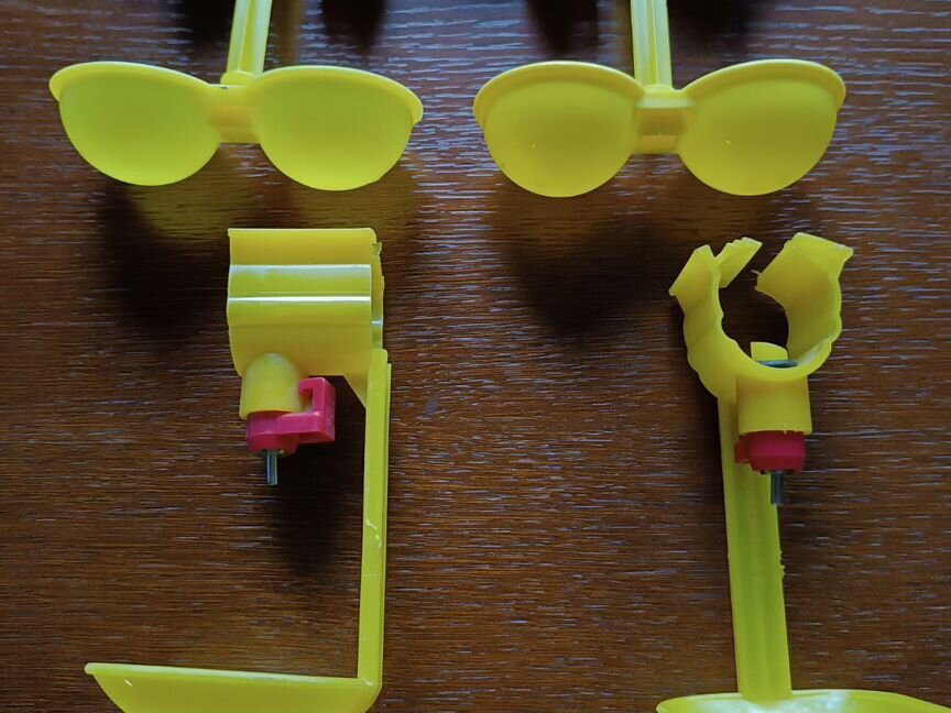 Нипельные поилки для кур