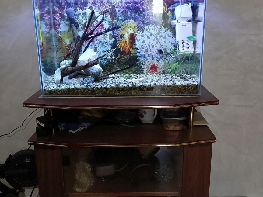 Аквариум с тумбой