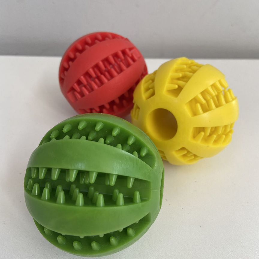 Мяч грызунок для собак