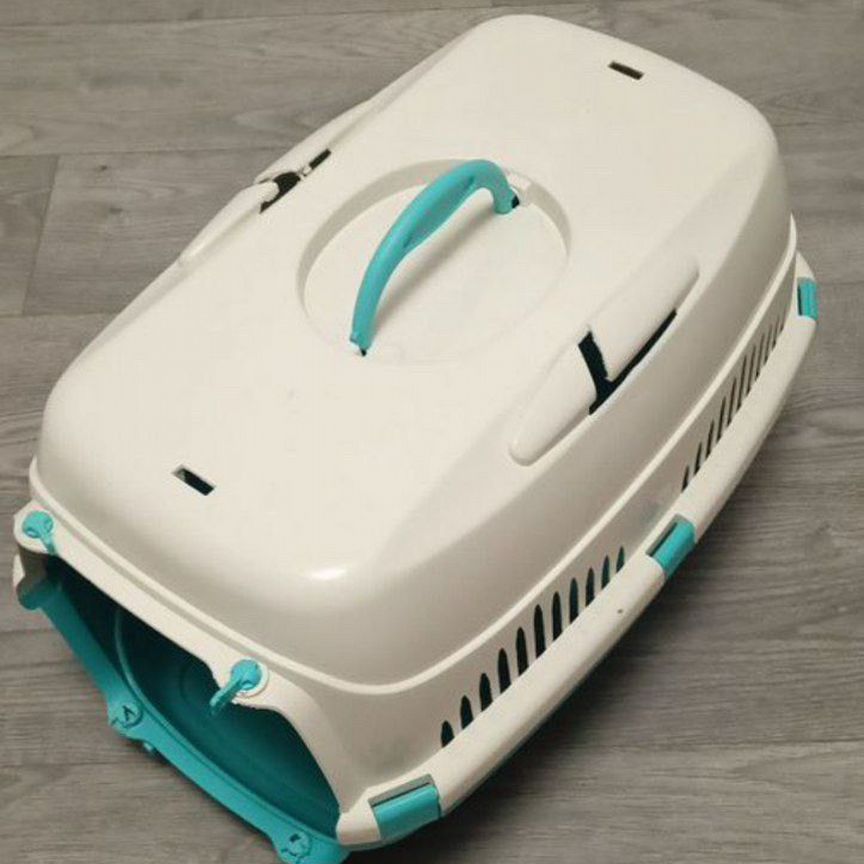 Переноска для животных пластиковая