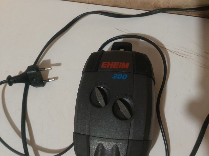 Компрессор для аквариума eheim 200