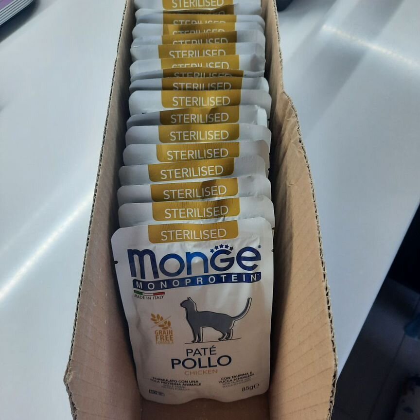 Monge monoprotein для кошек куриный паштет