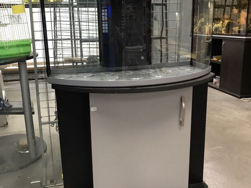 Аквариум с тумбой 113 л(без стекла)