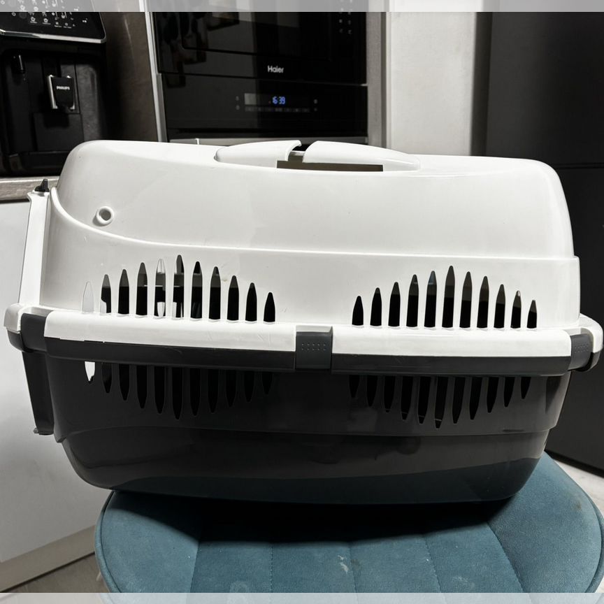 Переноска для животных пластиковая