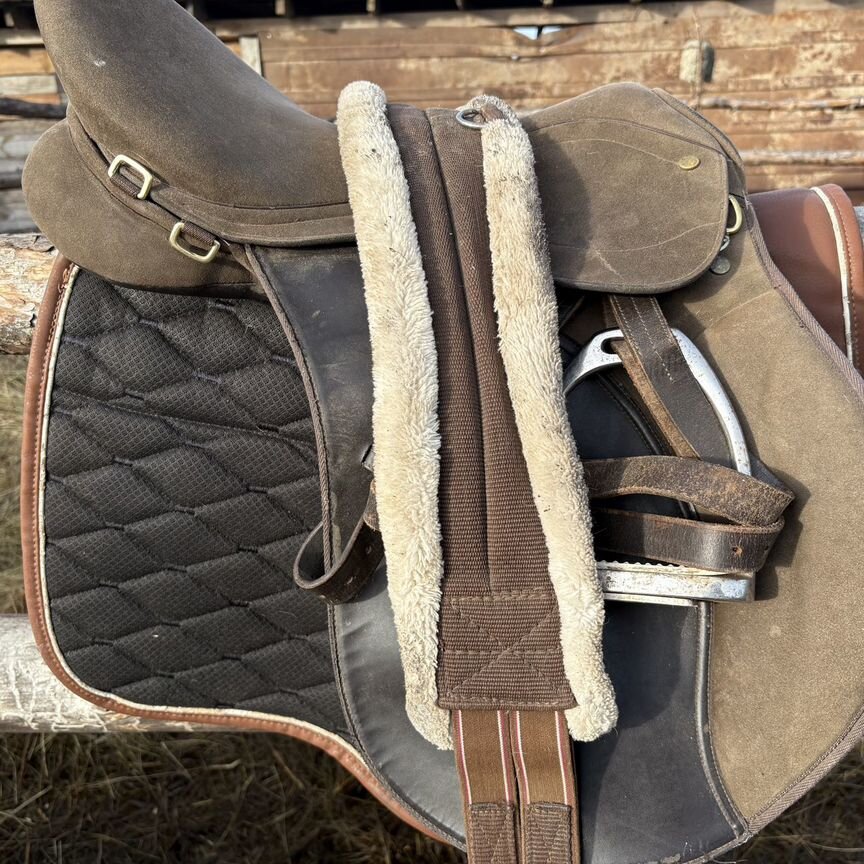 Седло для лошади