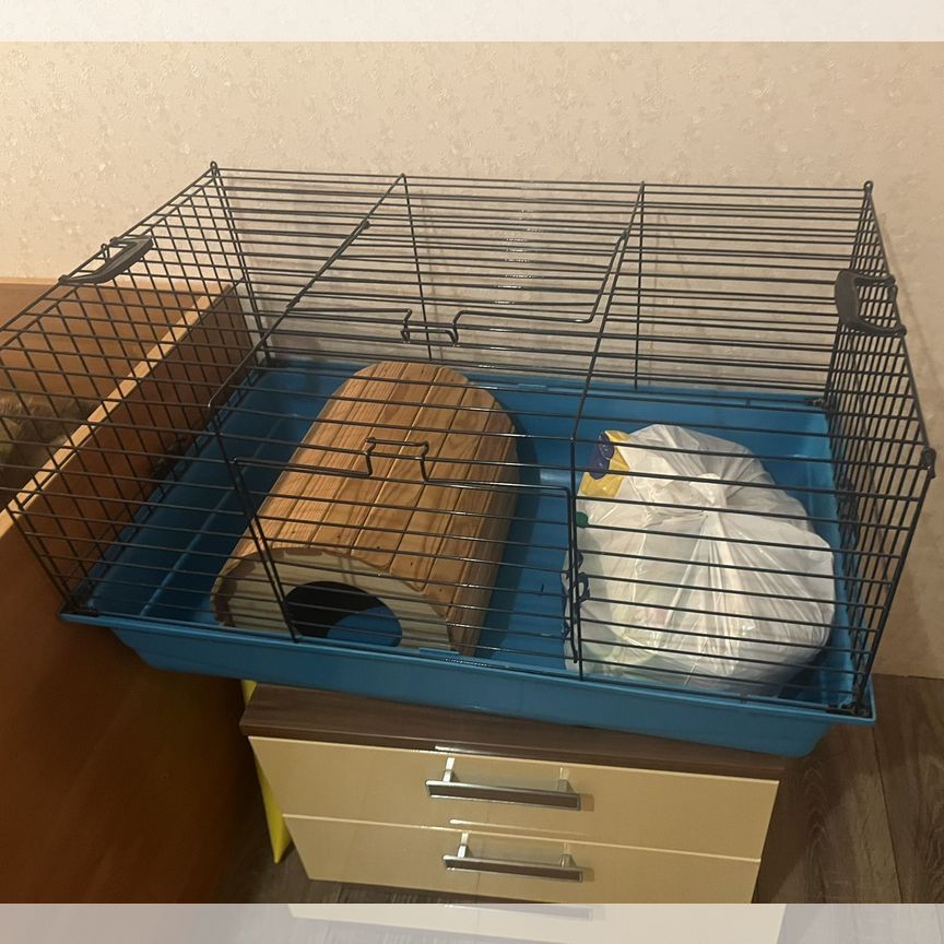 Клетка для грызунов с доп. вещами