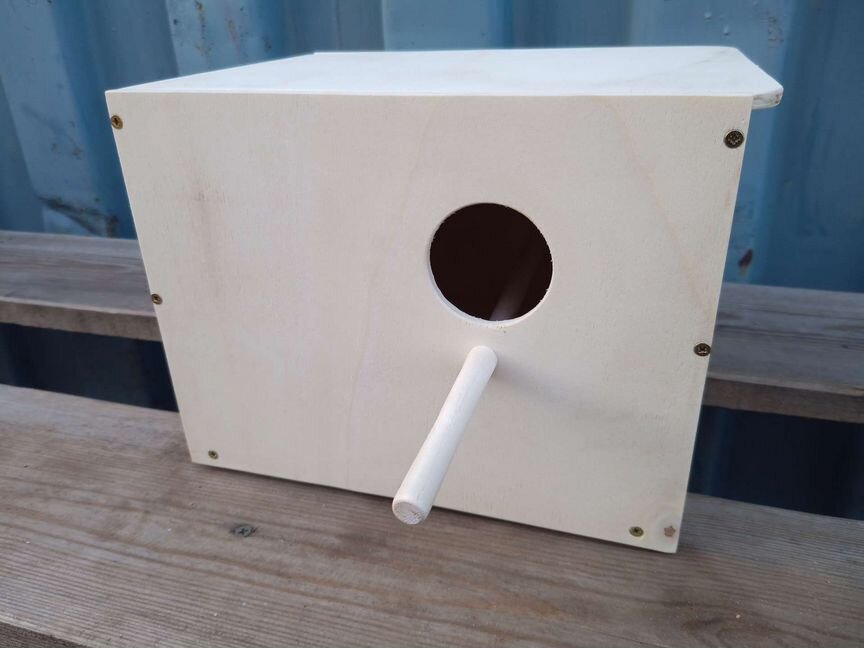 Гнездо для волнистых попугаев