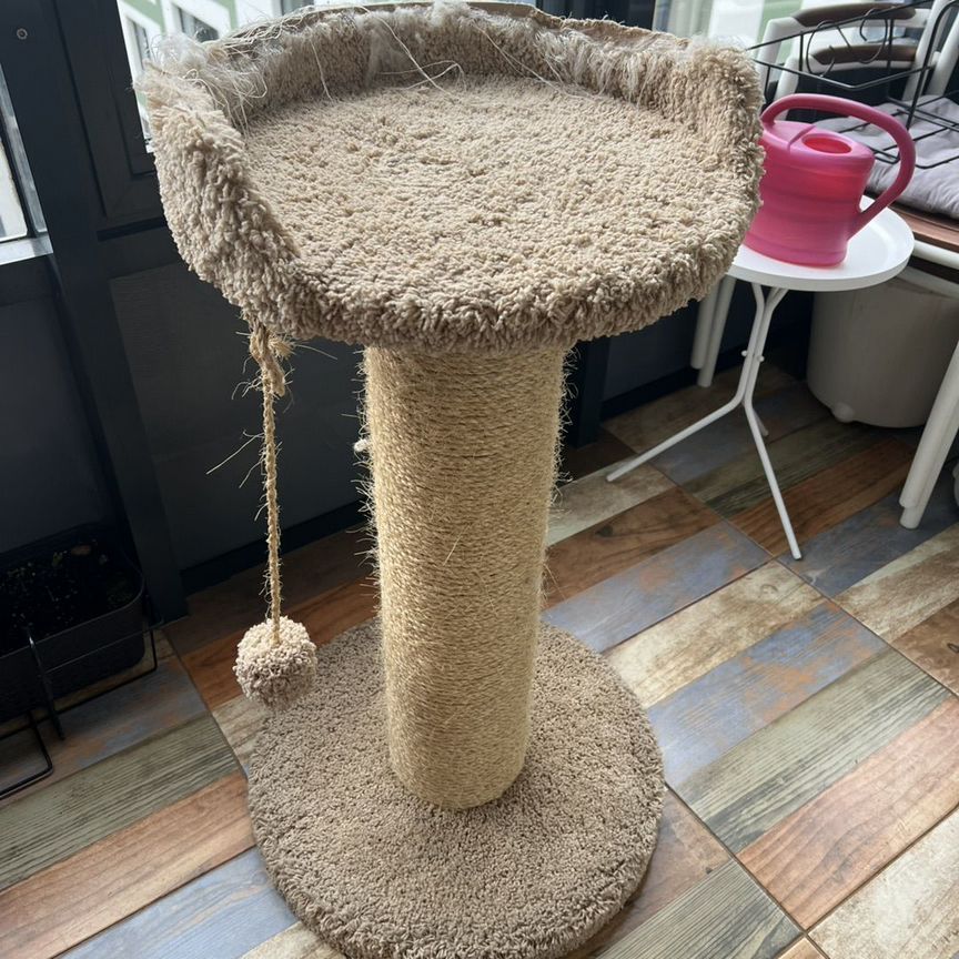 Когтеточка с лежанкой