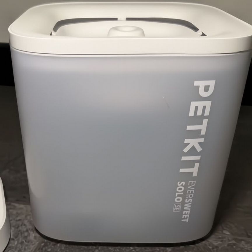 Фонтан поилка для кошек