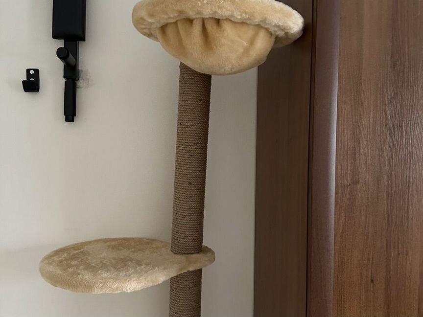 Домик лазалка для кошки когтеточка бежевая