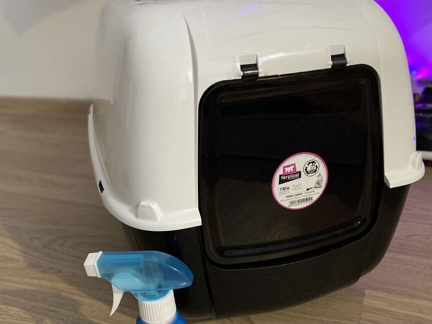 Кошачий туалет закрытый с дверцей