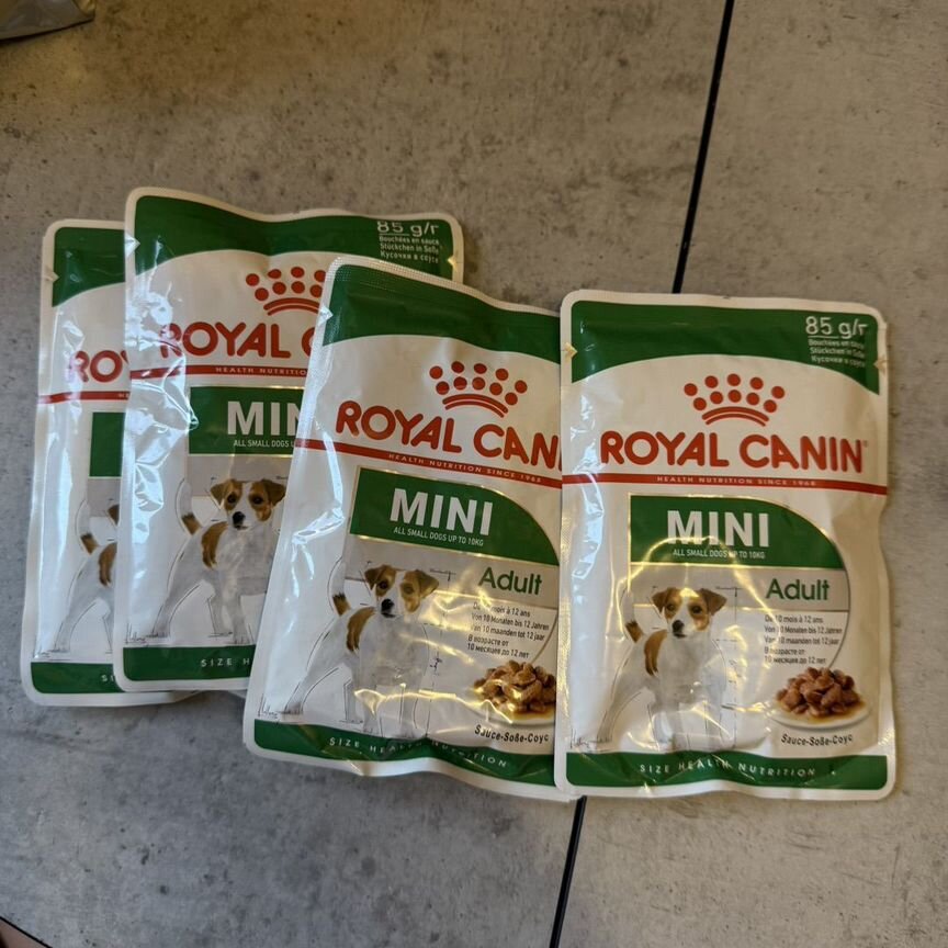 Продукт "royal canin Mini Adult кусочки в соусе"