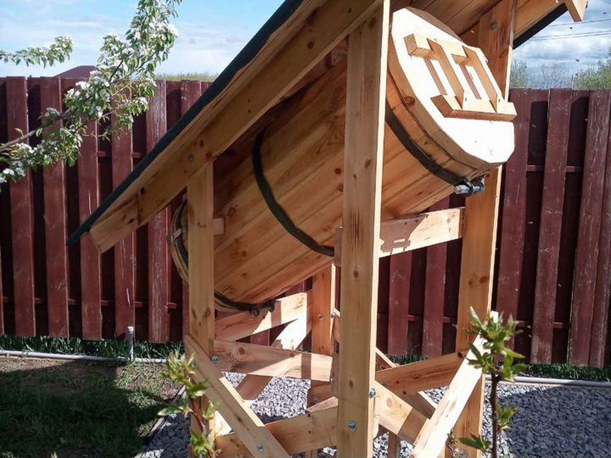 Колода - борть для пчел