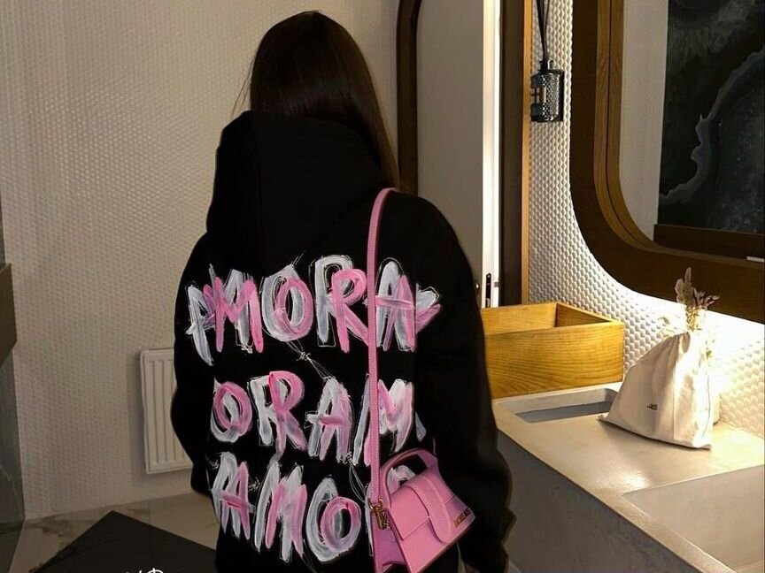Худи amore