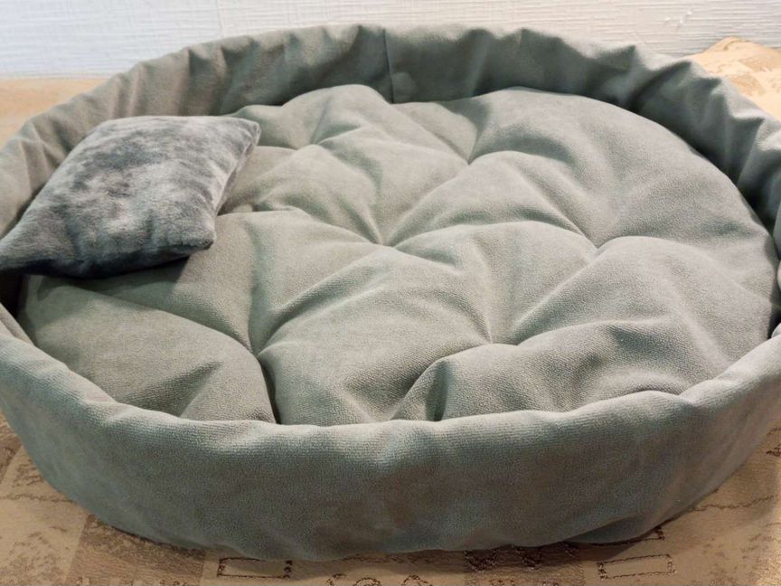 Лежак со съемной подушкой