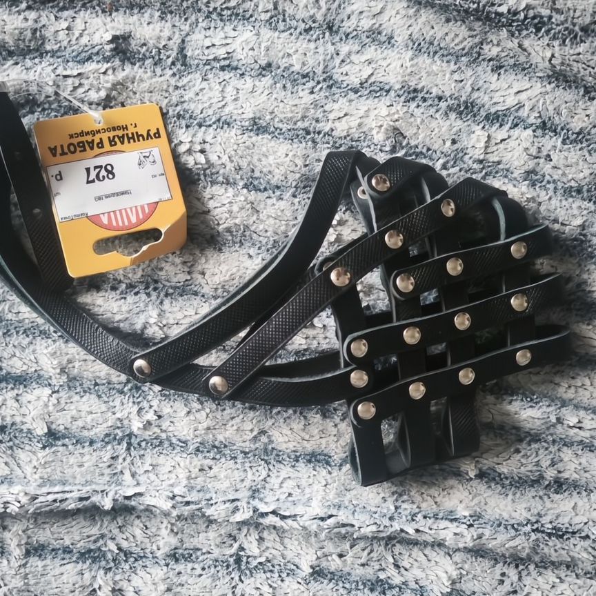 Кожаные ошейники и намордники. На крупных собак