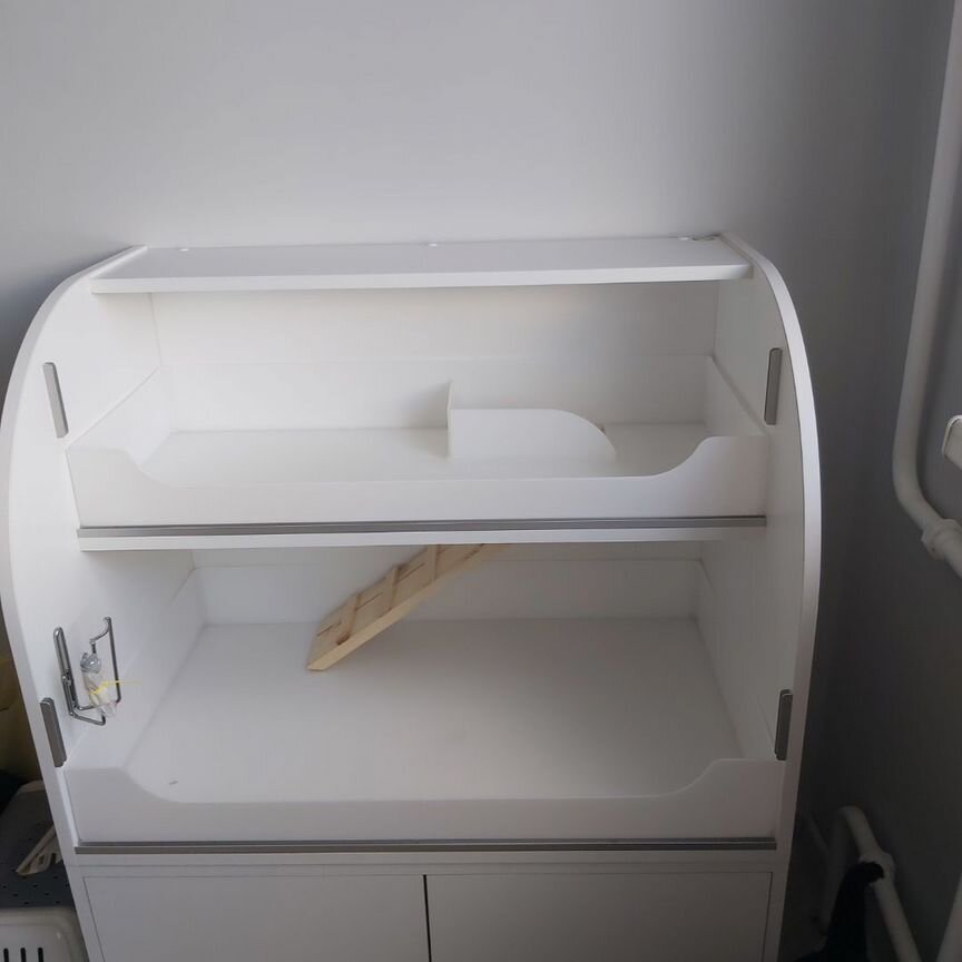 Витрина для морских свинок с тумбочкой