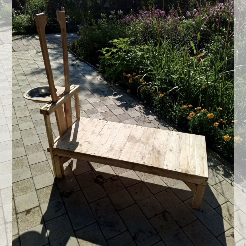 Станок для дойки коз и кормушка для коз