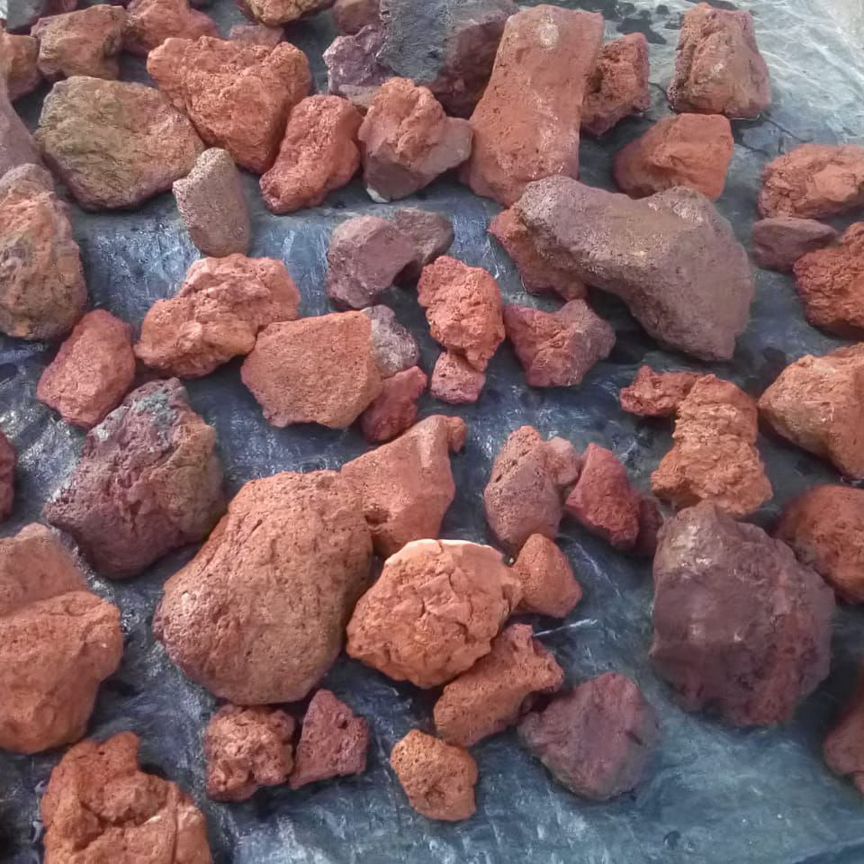 Лава красная аквариумная