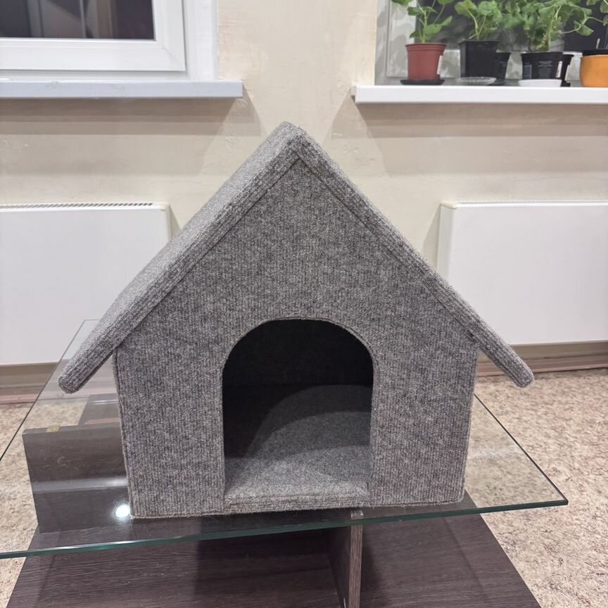 Домик для кошек и собак