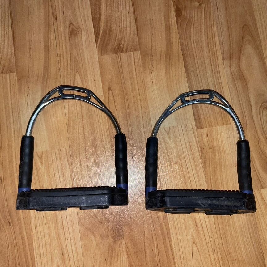 Стремена для лошади шарнирные