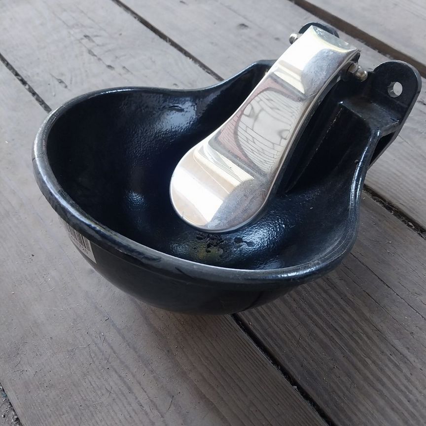 Поилка для лошадей (автоматическая)