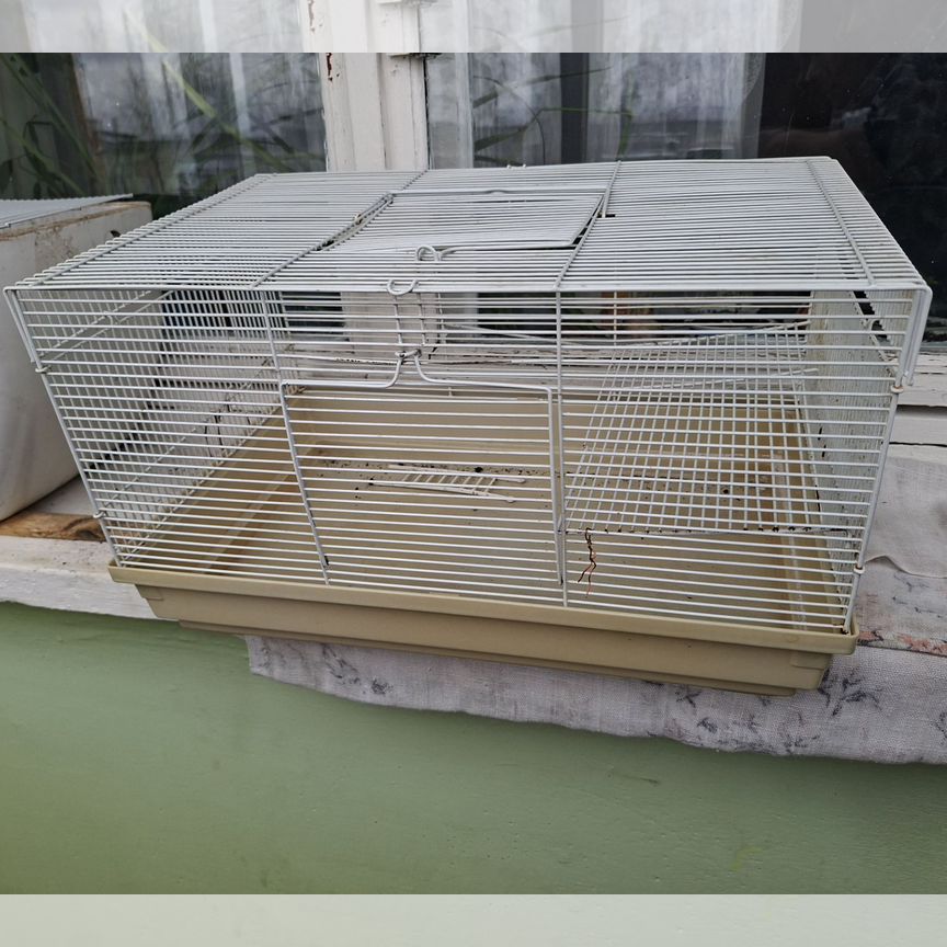 Клетка с домиком