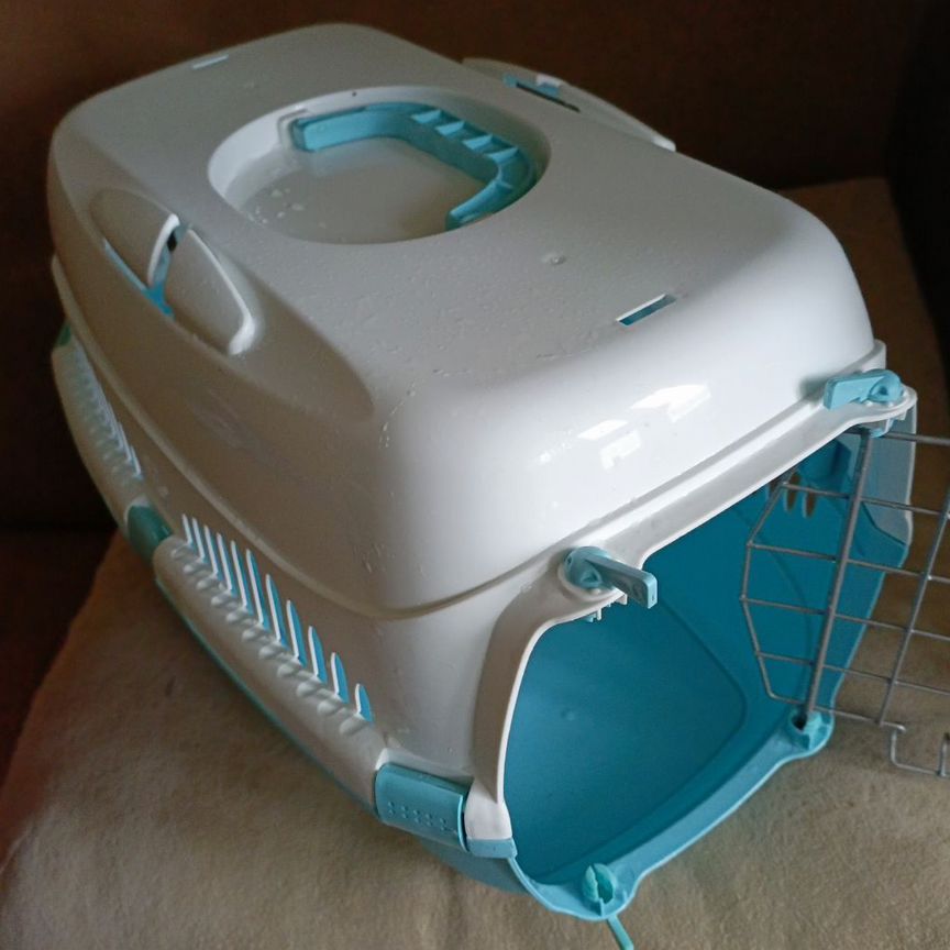 Переноска для кошек пластиковая бу