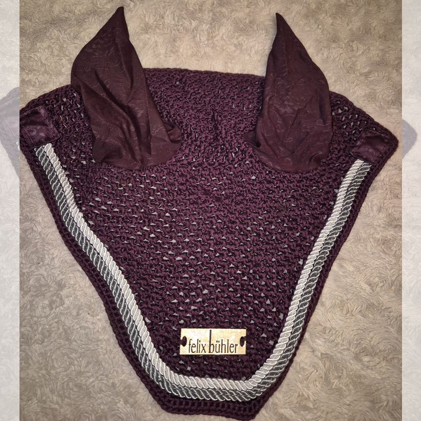 Ушки для лошади Felix Bühler и чомбур