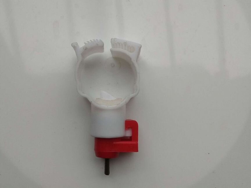 Ниппельная поилка