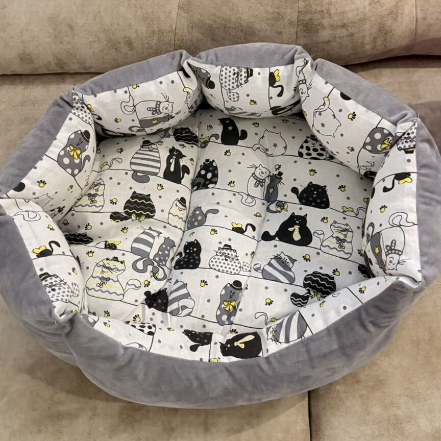 Лежанка для кошек