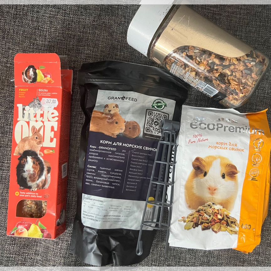 Корм и лакомство для морских свинок