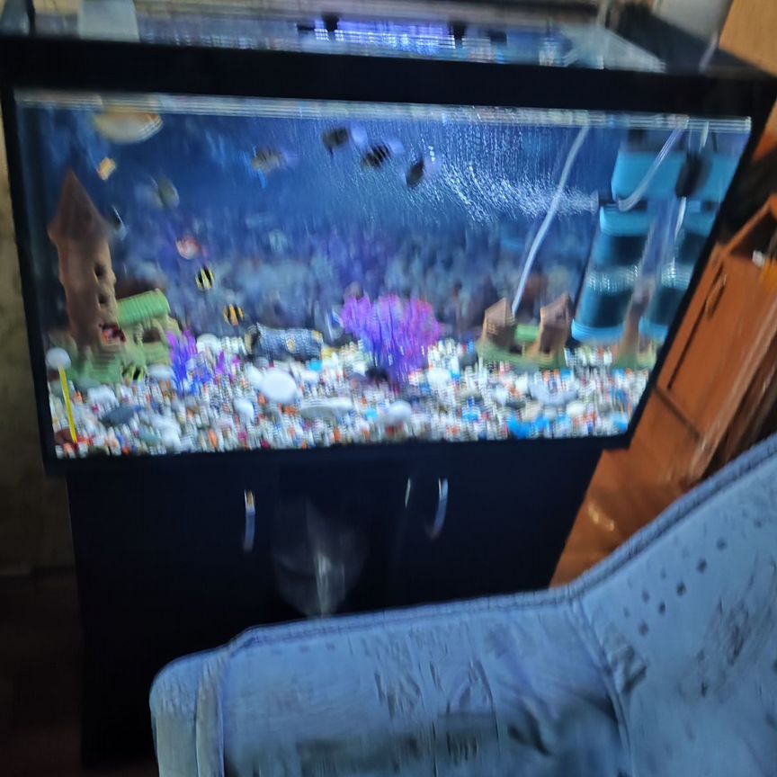 Аквариум с тумбой 140 литров