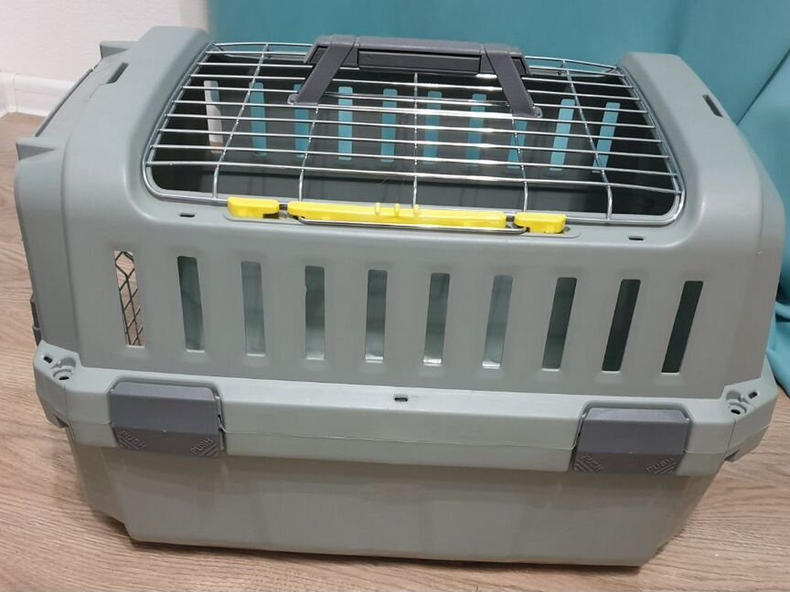 Переноска для собак и кошек